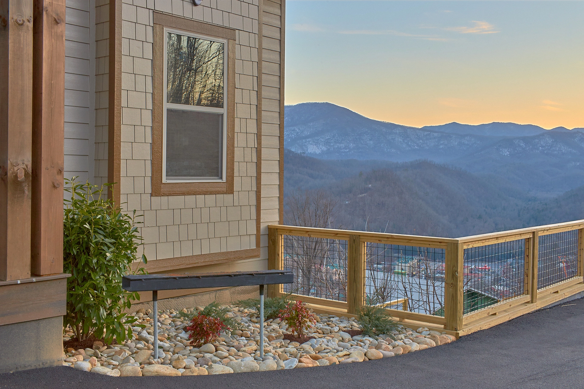 Highlands View Lodge - 8 bedroom Cabin in Gatlinburg
